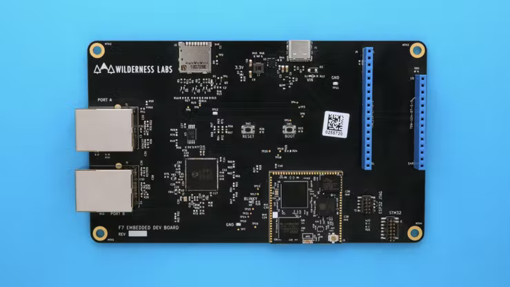 荒野实验室草甸F7 Core-Compute系统模块由一个STM32和ESP32——Electronics-Lab.com - beplay体育 下载,beplay登录平台